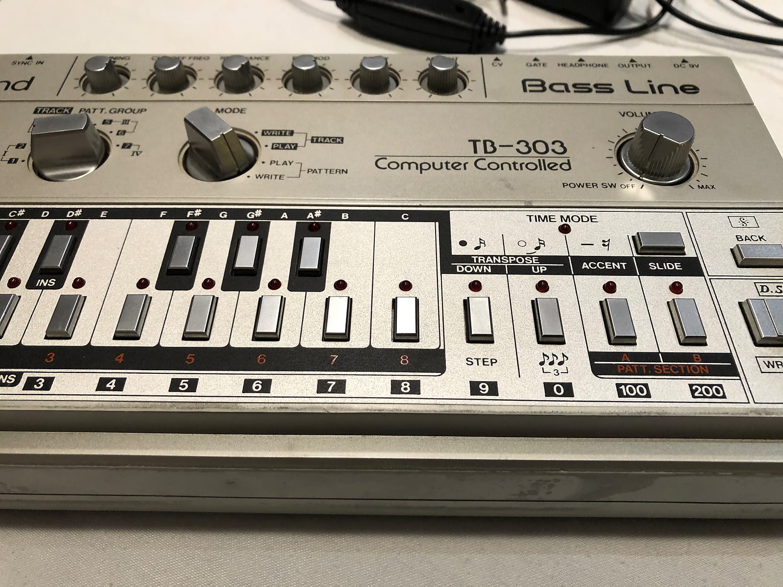 MATRIXSYNTH: Roland TB-303 Bass Line Synthesizer