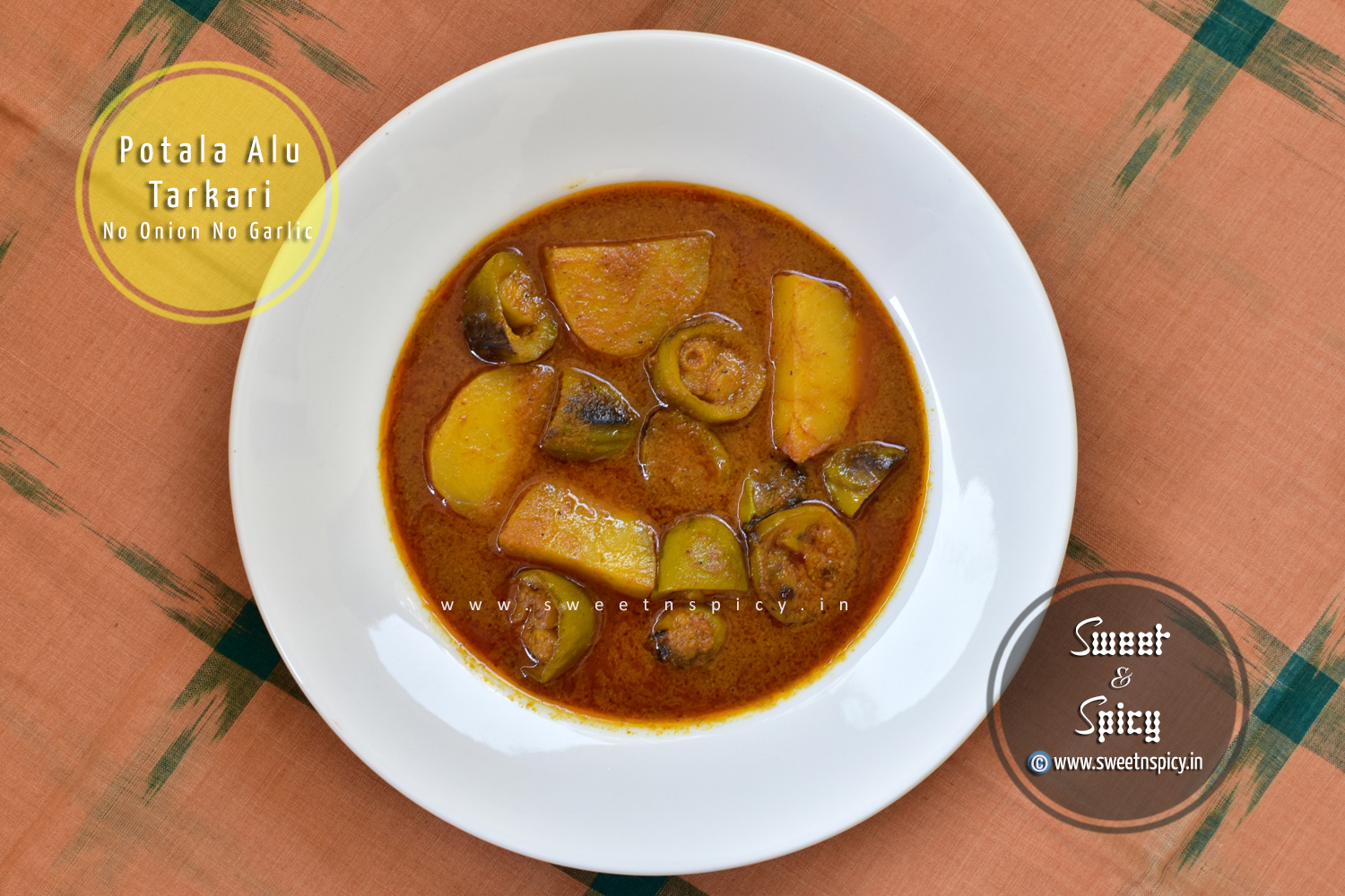 Potala Aalu Tarkari or Aalu Parwal (Without Using Onion or Garlic ...