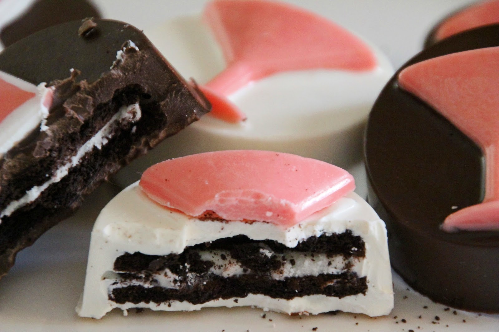 Life Is Sweets: Chocolate Covered Oreo Cookies
