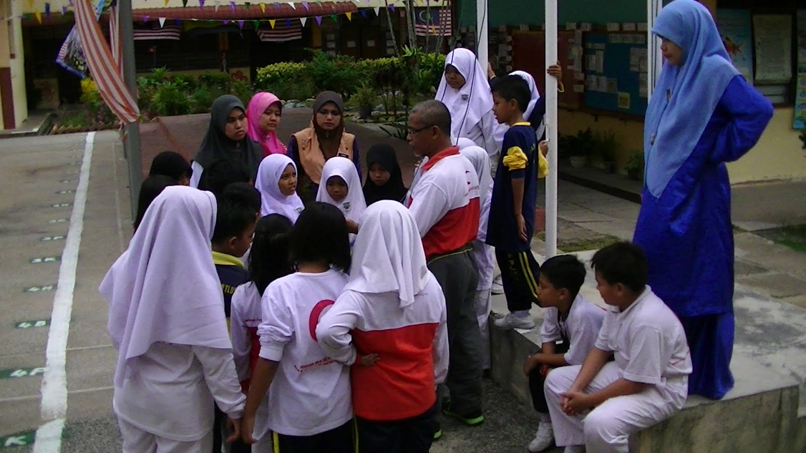 PERSATUAN BULAN SABIT MERAH SKPTLDM: AKTIVITI PBSM :CARA DAN ADAB SERTA ...