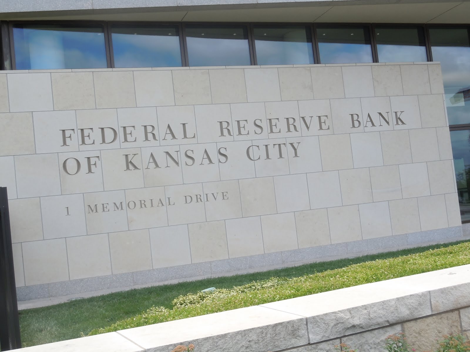 What a Country!: Federal Reserve Bank of Kansas City