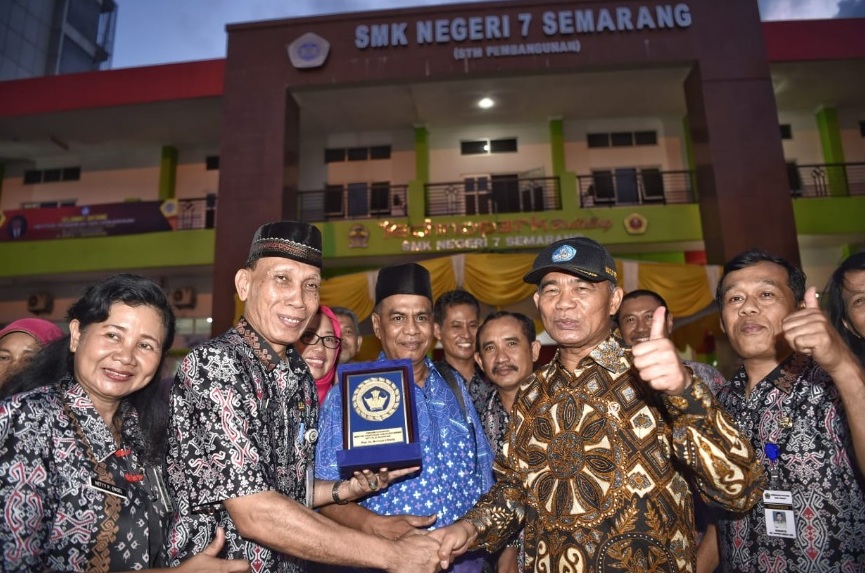 SMK Negeri 7 (STM Pembangunan) Semarang: Kunjungan Menteri Pendidikan ...