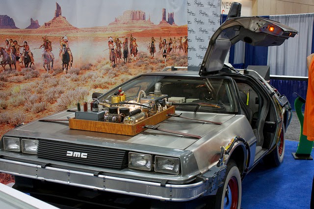 Mini Welly DeLorean Back To The Future - Miniverses