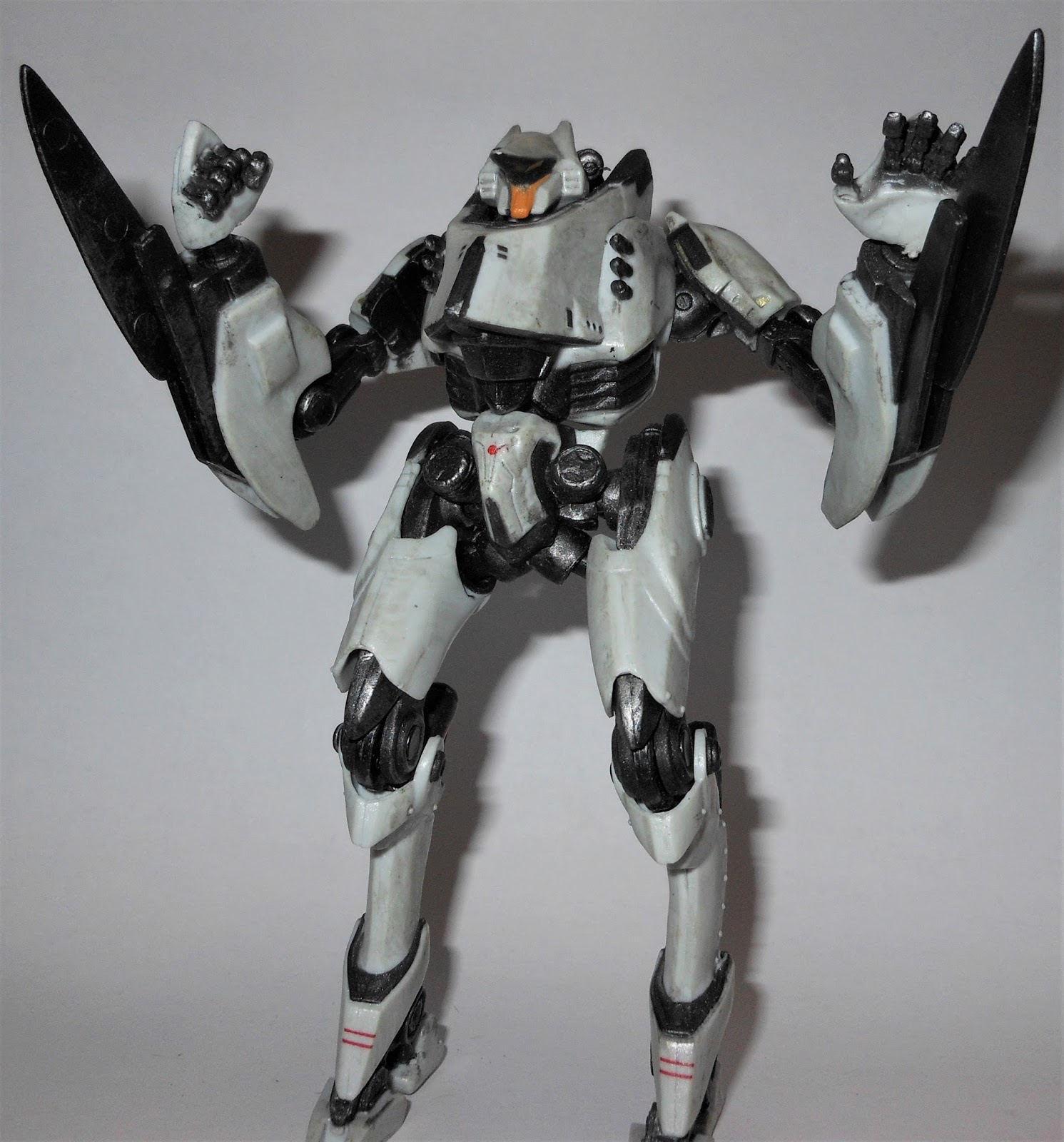 Figuras de Acción A Go-Gó: TACIT RONIN (PACIFIC RIM)