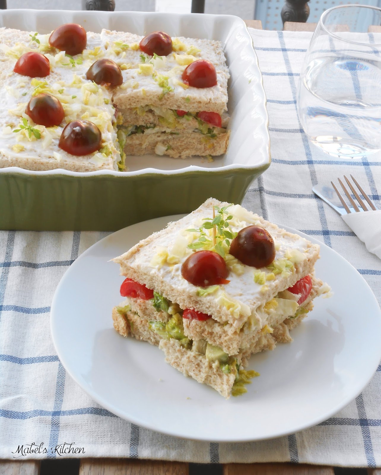 Pastel Frío de Pan de Molde con Pollo y Aguacate. - Mabel's Kitchen