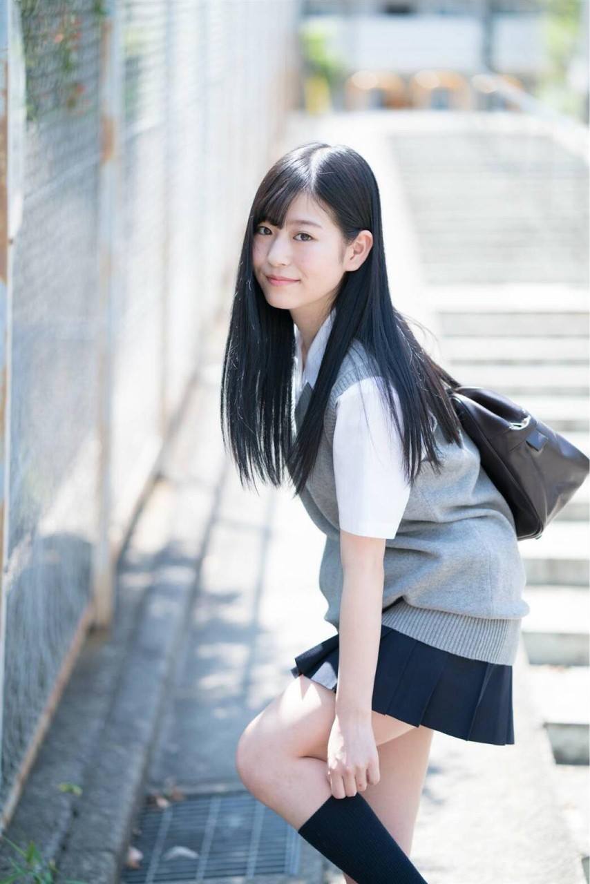 Tsukiashi Amane 月足天音 HKT48, UTB+ 2017.07 Vol.38 No.02 (アップトゥボーイ プラス 2017年38号) - Idol ...