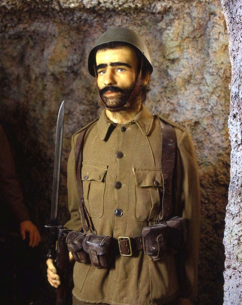 ΤΟ ΣΤΡΑΤΗΓΕΙΟ ΤΟΥ ΧΑΡΑΛΑΜΠΟΥ ΚΑΤΣΙΜΗΤΡΟΥ ΣΕ ΚΕΡΙΝΟ ΟΜΟΙΩΜΑ | ΚΛΕΙΤΣΟΣ ...