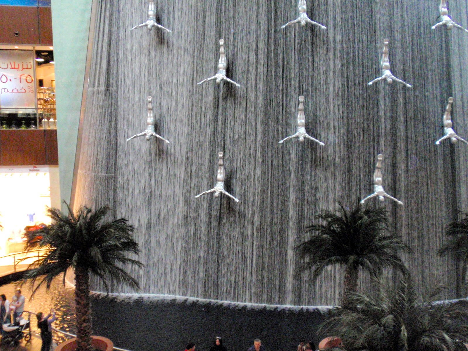 BrandInnovator: 12 favorites examples of public art in Europe