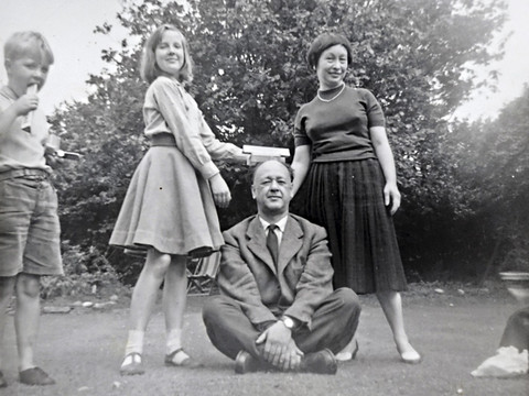 NUESTRA ISLA DE LA LITERATURA: Eugène Ionesco por Rubén González Ures ...