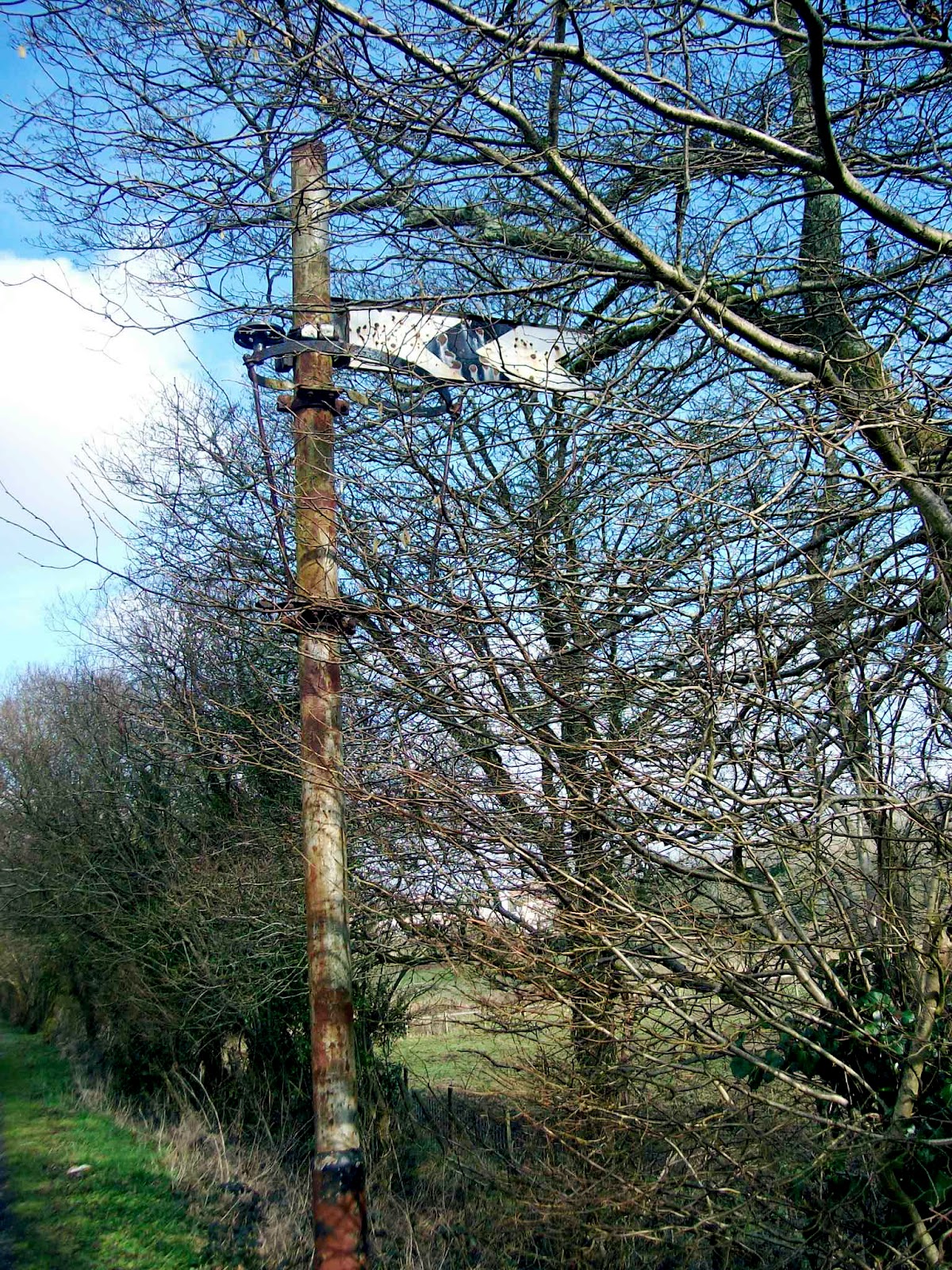 Random Daily Walks: Cwm Mawr to Pontiets Railway Walk