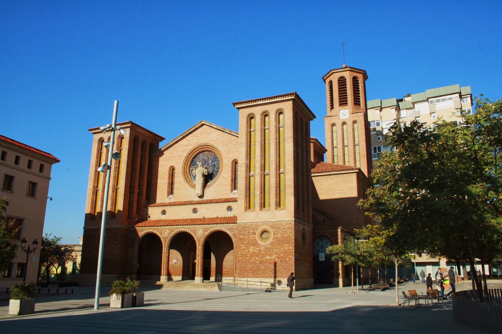 Conèixer Catalunya: SANTA MARIA DE CORNELLÀ. LLOBREGAT JUSSÀ