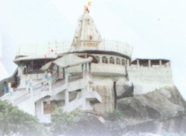 Traveller: Dongargarh: Maa Bamleshwari Temple