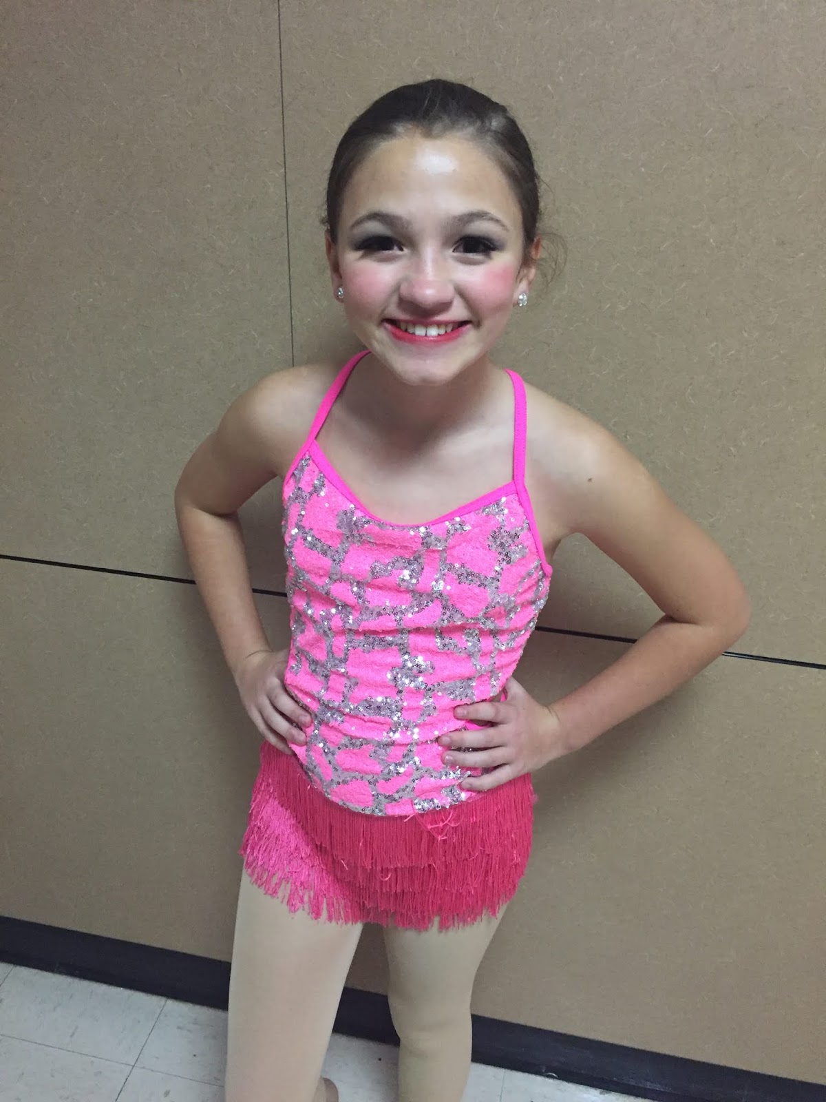 Trendy Mindy and Her Loves...: Dance Competition #2