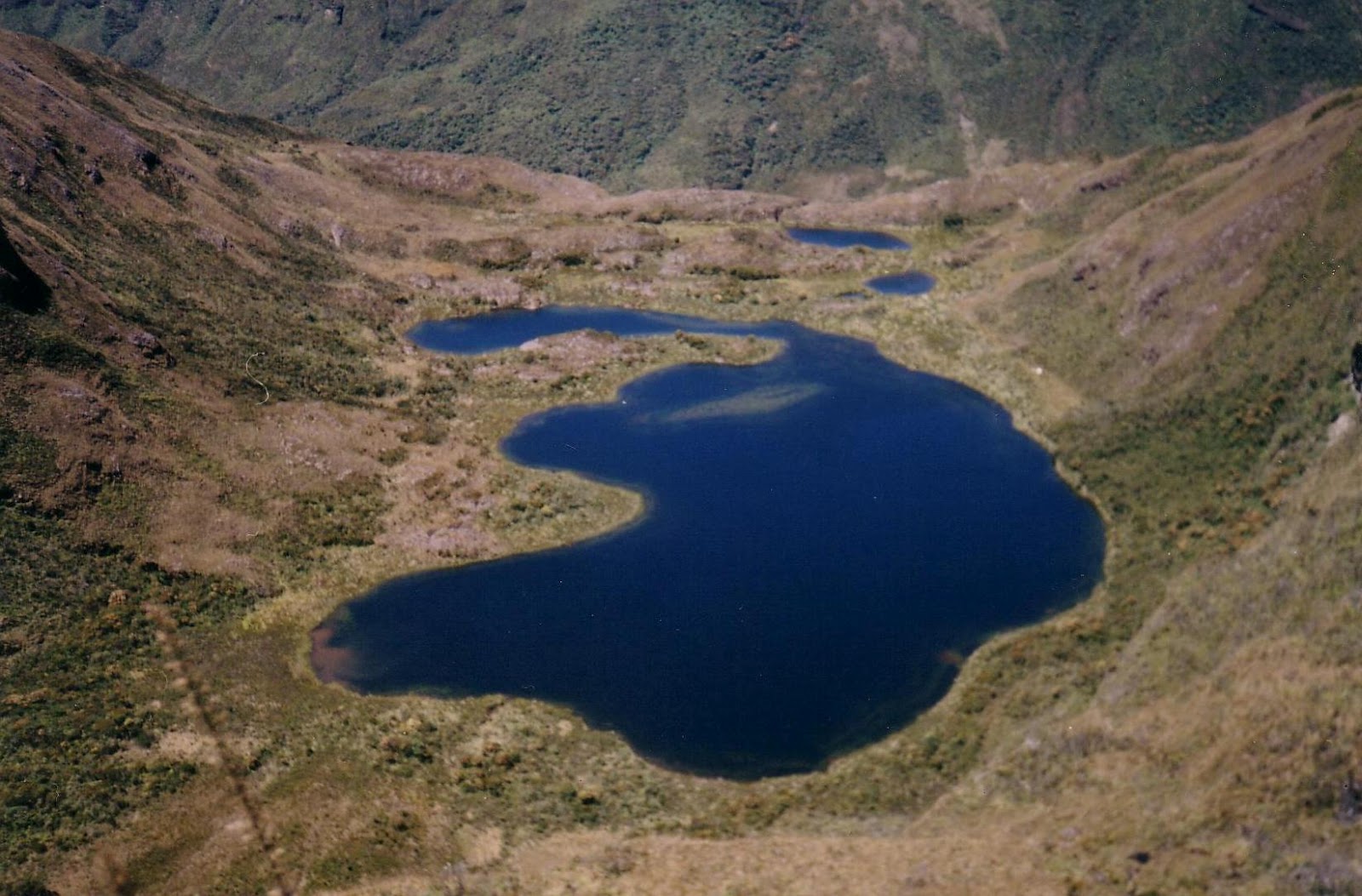 Sígsig Patrimonio Cultural: LAGUNA DE AYLLÓN "SANTUARIO DE ALTURA KAÑARI"
