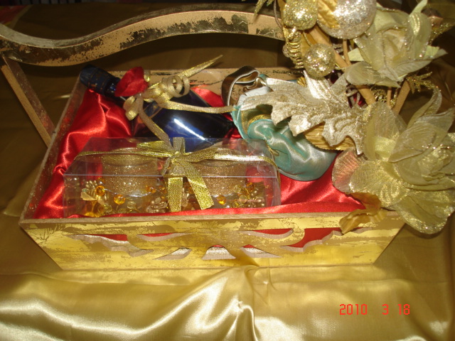 Trousseau Wrapping: Designer Trousseau Packing