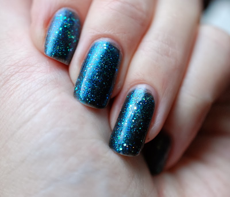 Bones And Lilies: Deep Sea Nails