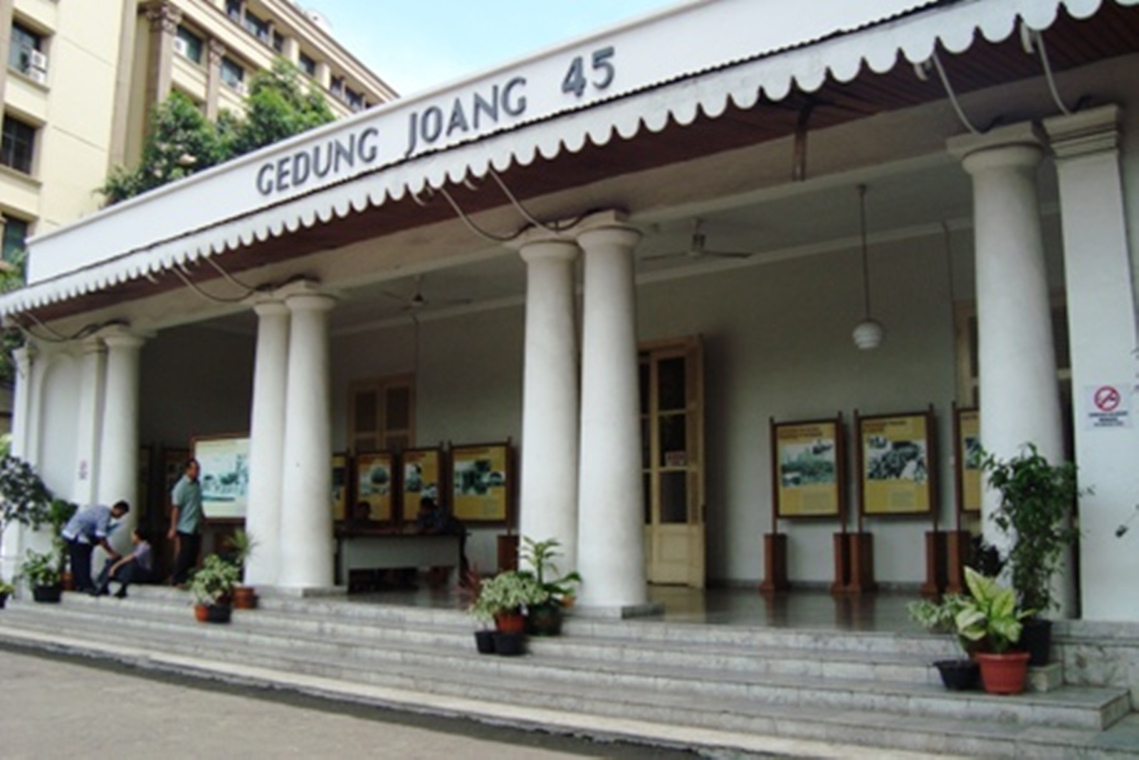 Gedung Juang 45, Kenang Sejarah Indonesia