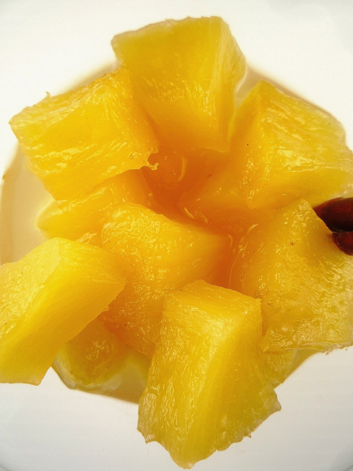 Being A Bear: Bear Essentials: Pineapple ( + Cinnamon-Poached Pineapple)