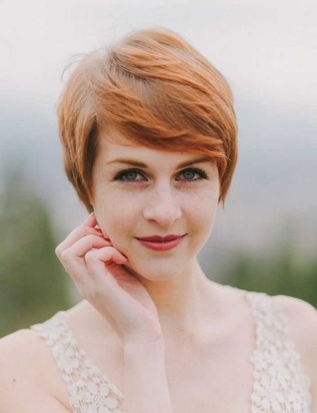 15 Model Rambut Bob Nungging Terbaru 2017