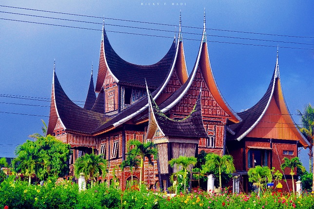 Datuk Katumanggungan, Datuk Parpatiah nan Sabatang, dan Datuk Sri ...