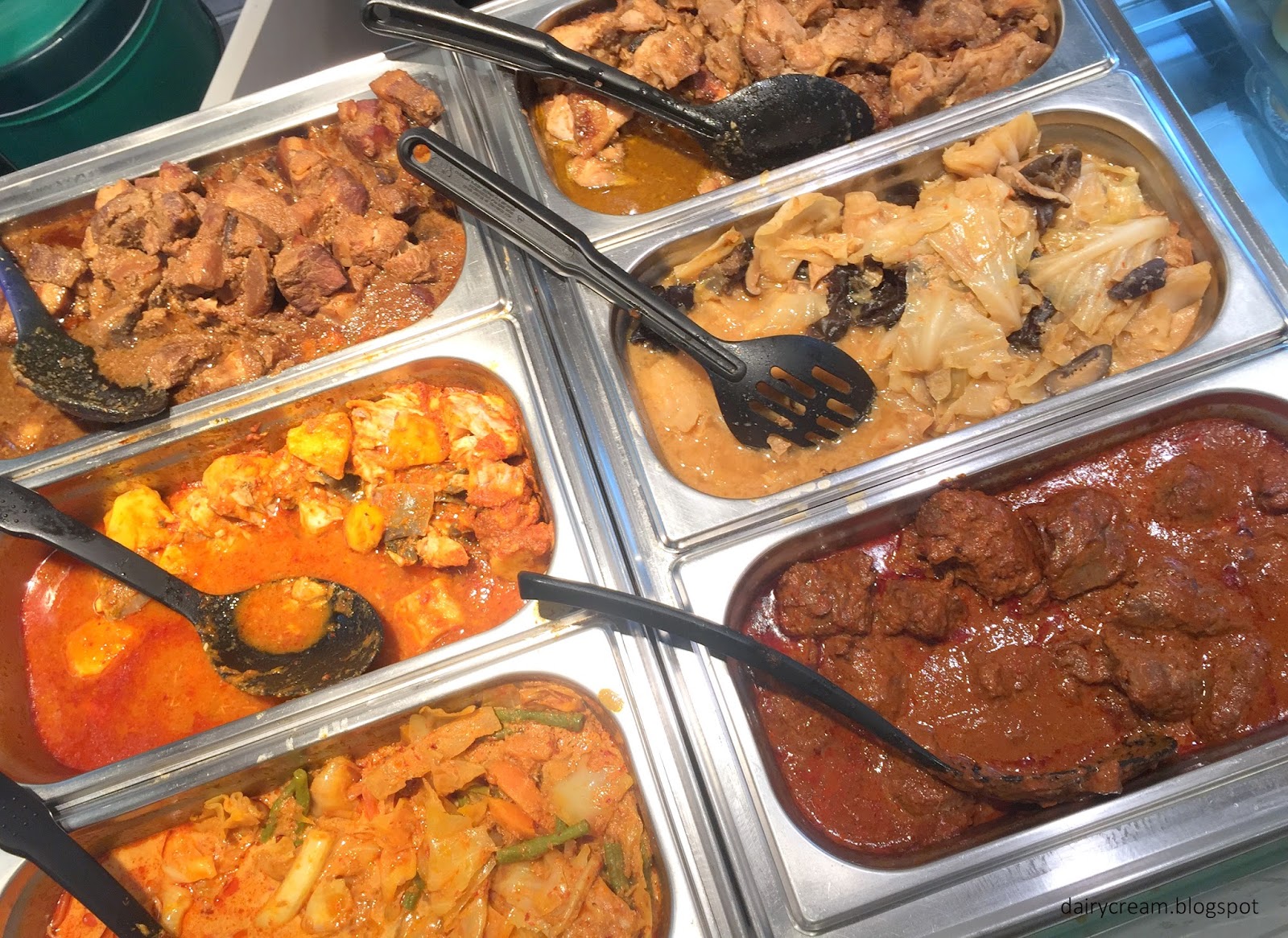 PeraMakan @ TANGS Orchard : Teh Halia or Kopi Susu Choux Puffs?