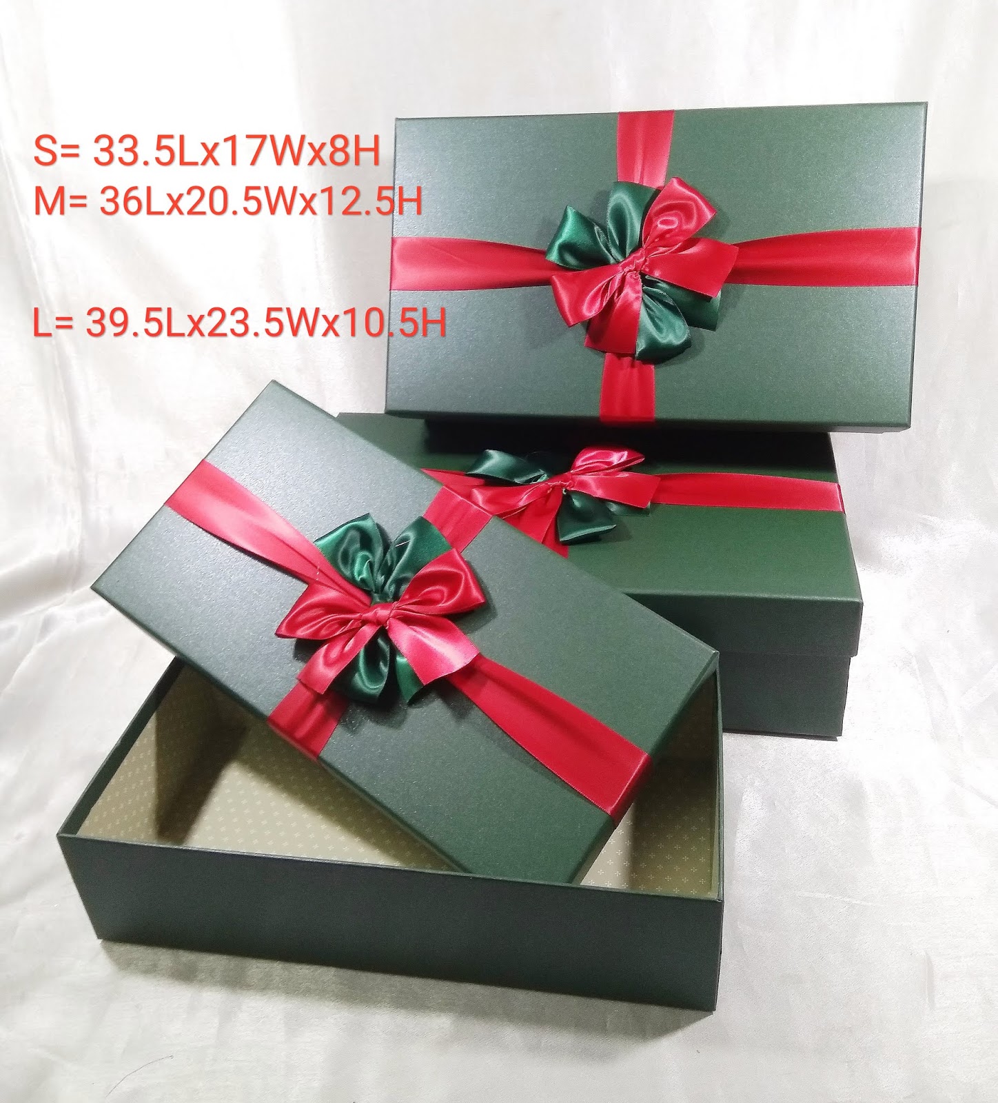 Singapore Gift Boxes: Christmas tree green colored box