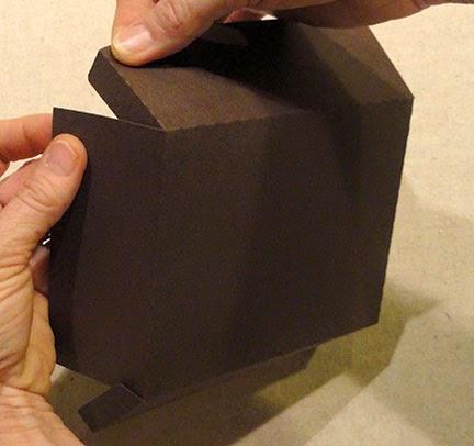 Needles 'n' Knowledge: Circle Flower Gift Card Box Assembly