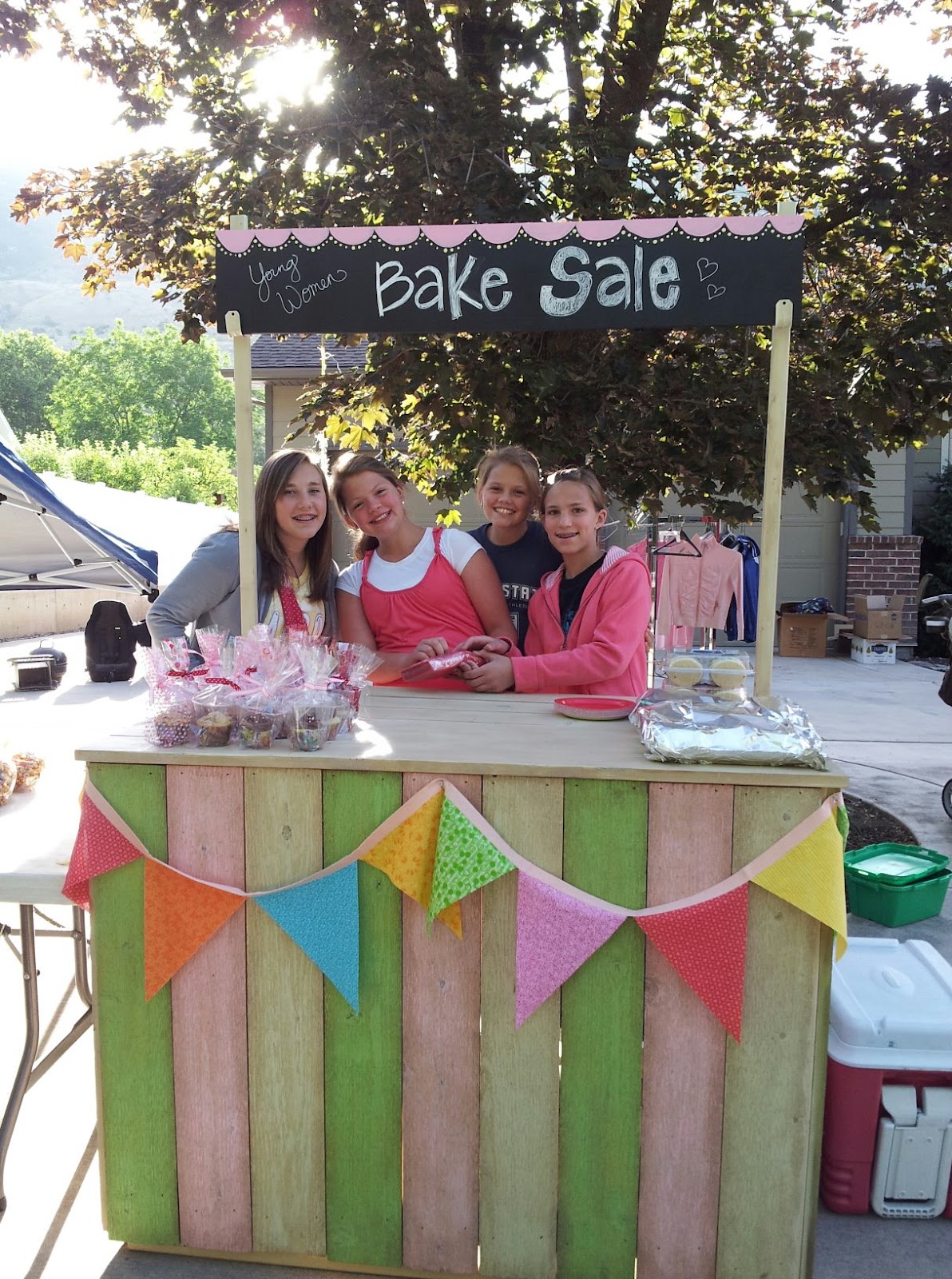 Sweet Sister's Stuff: Lemonade/Bake Sale Stand