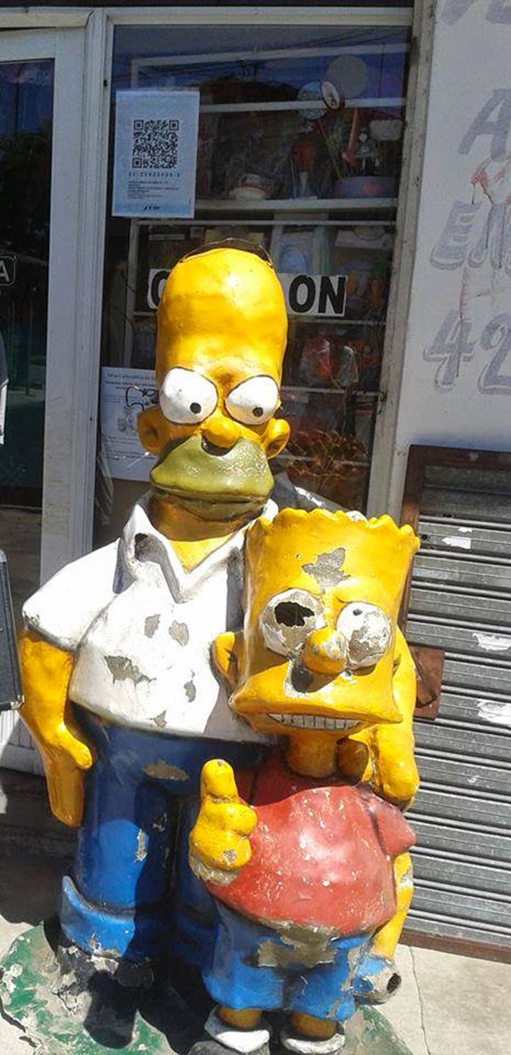 Productos sin licencia de Los Simpson que te aterrarán - Brosbit