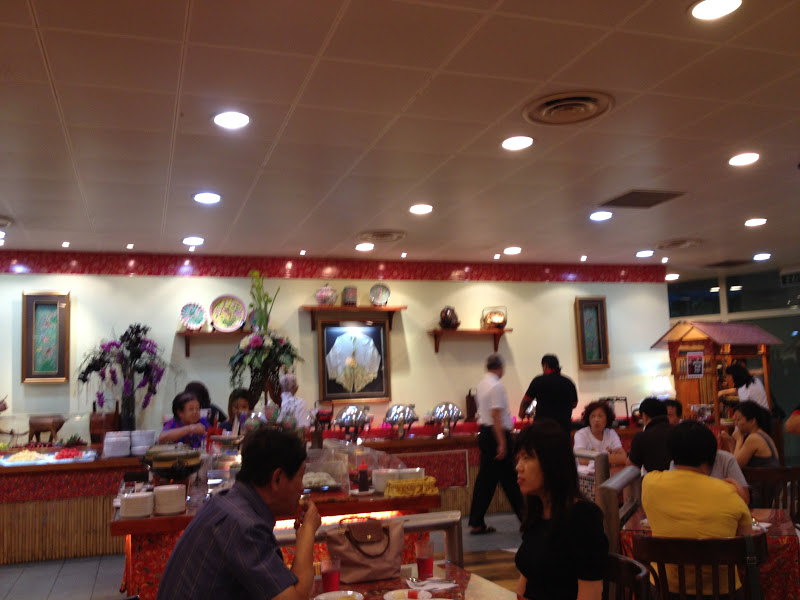 Bits & Pieces - The World & Me: Chili Padi Nonya Buffet @ Heng Mui Keng ...