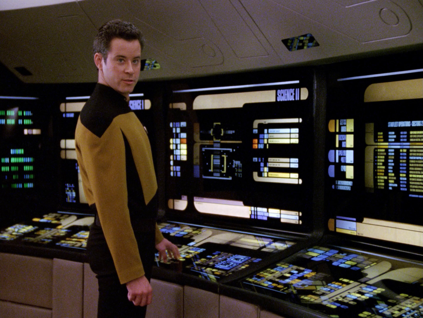 Doux Reviews: Star Trek The Next Generation: Future Imperfect