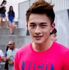 SINGPOST~ QUEST FOR AMUSEMENT: About Shane Pow Xun Ping 包勋评