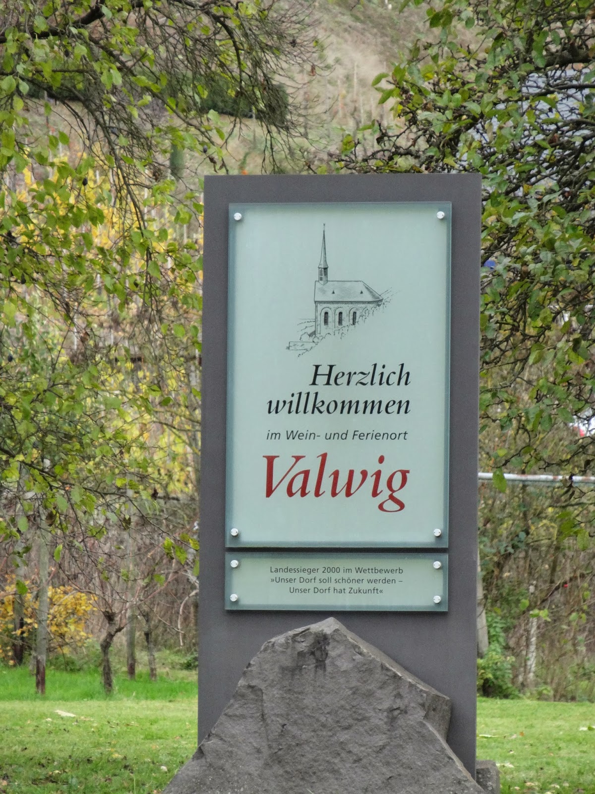 Taking a Step out the Front Door: Cochem, Cond and the walk to Valwig