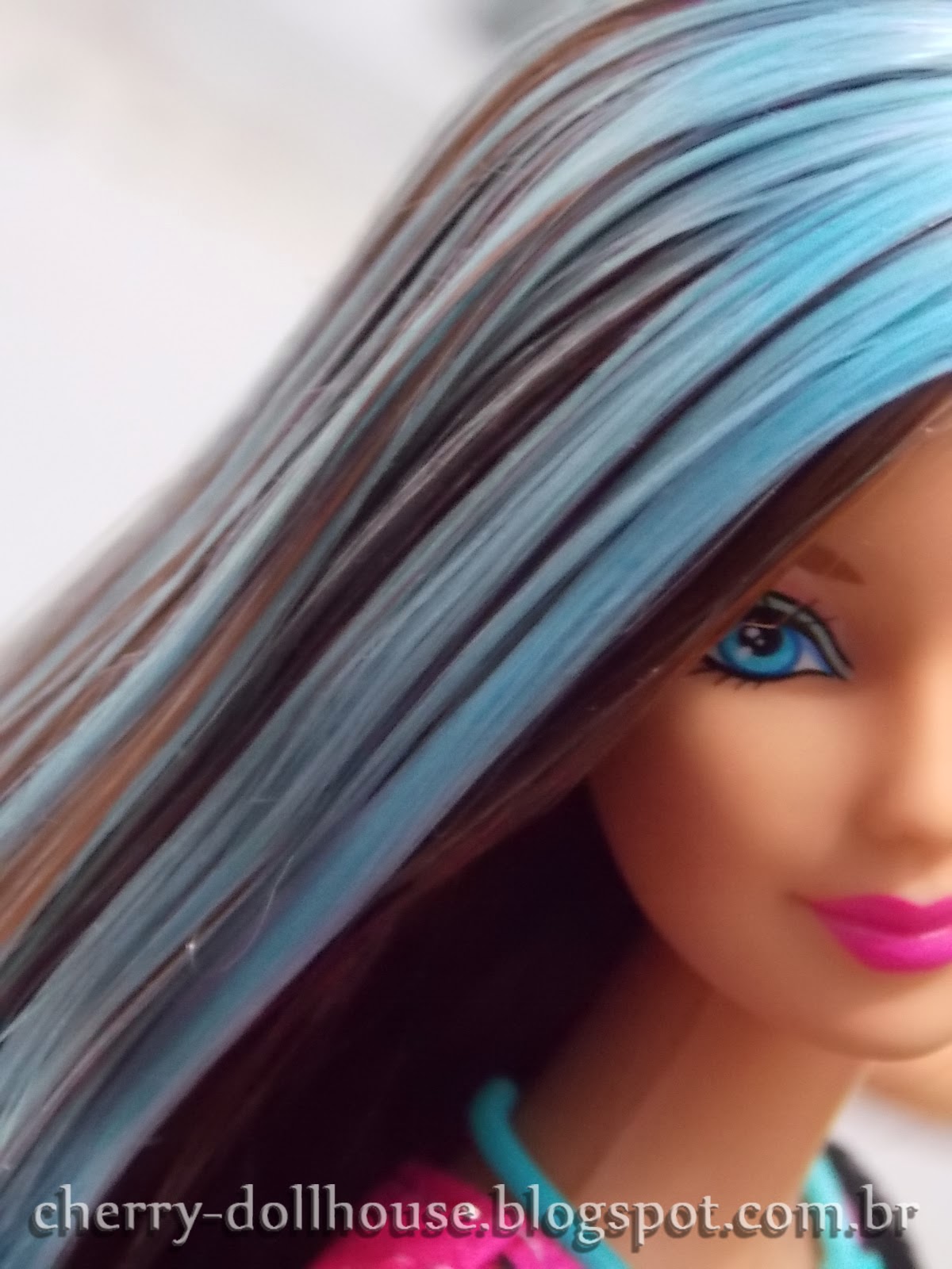 Cherry Doll House: Barbie Morena Mecha Azul