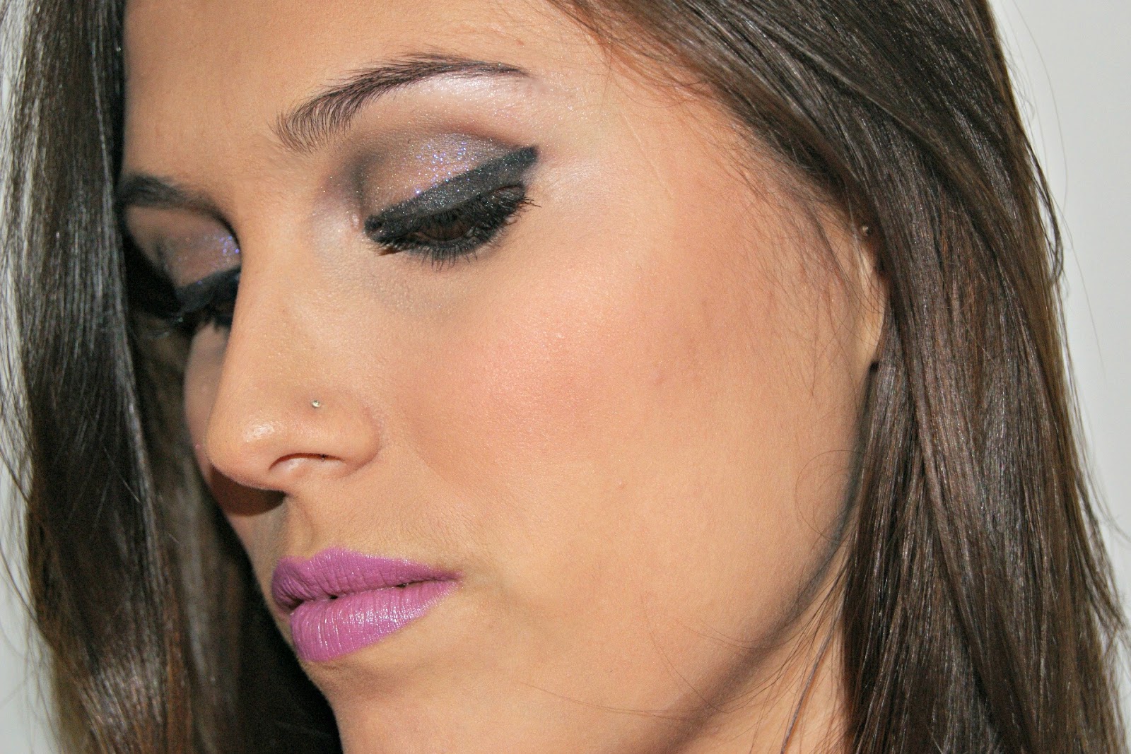 Sunshine Beauty: Tutorial: Maquiagem Delicada com Glitter