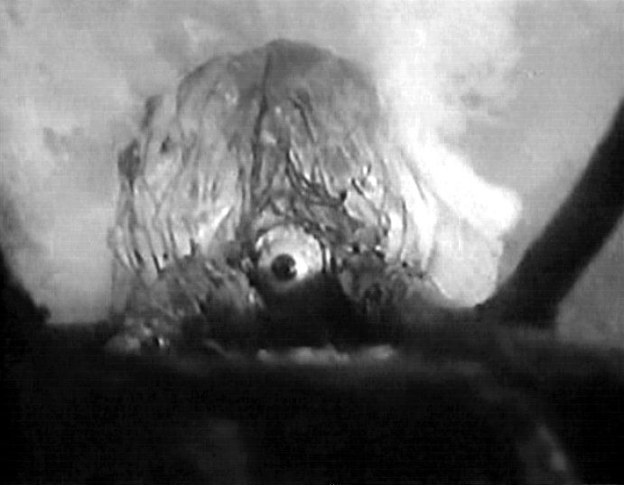 13: THE CRAWLING EYE / Tempean Films - 1958