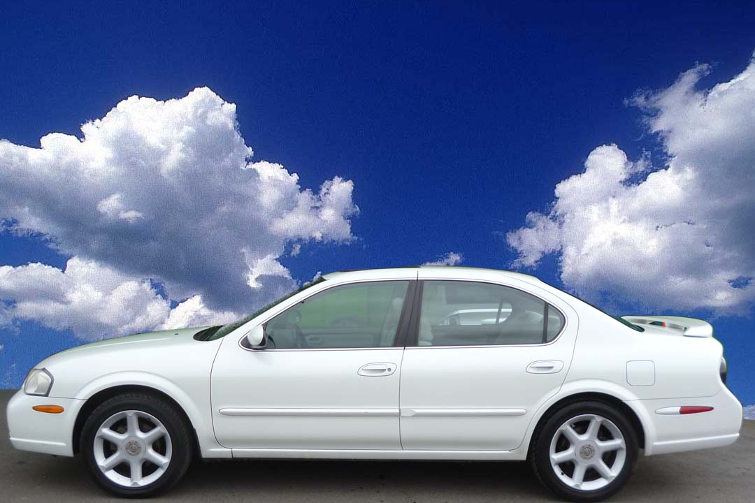Gamblin Motors: 2001 Nissan Maxima SE White