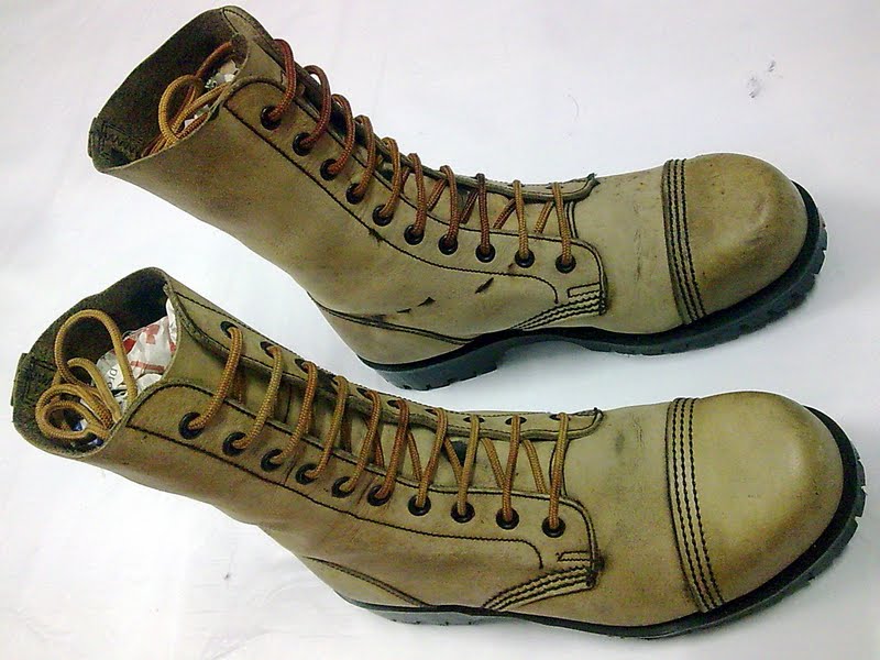 UNDERGROUND BOOTS 10 HOLE SIZE 7 (SOLD) ~ different class bundle