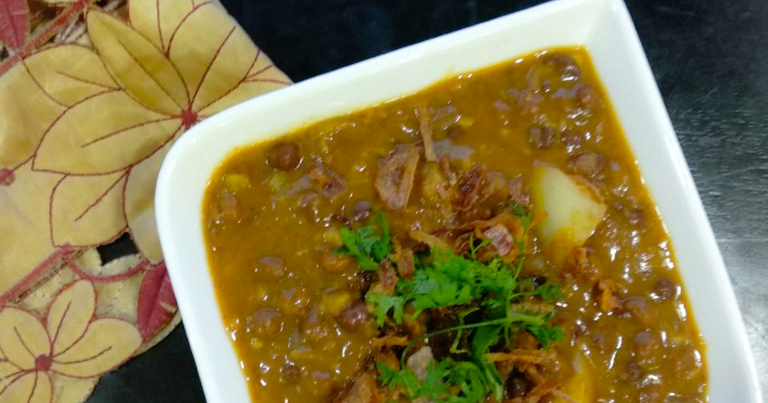 How To Make Chana Batata ( gravy ) / Tangy Spicy Chick Pea