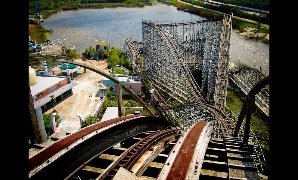 Disney Avenue: Designing A Theme Park With No Experience...Is It Possible?