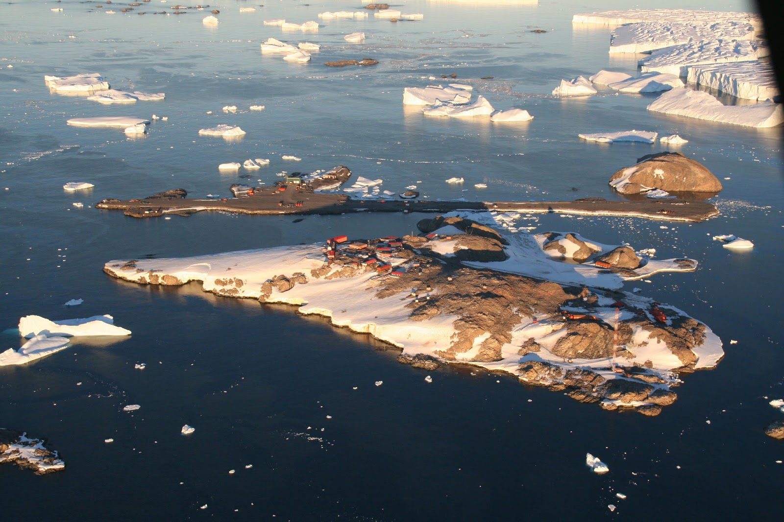 ( QRT ) FT3YL, Adelie Land, Antarctica