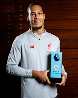 Van Dijk wins the Premier League Player of the Season award - SportsHistori