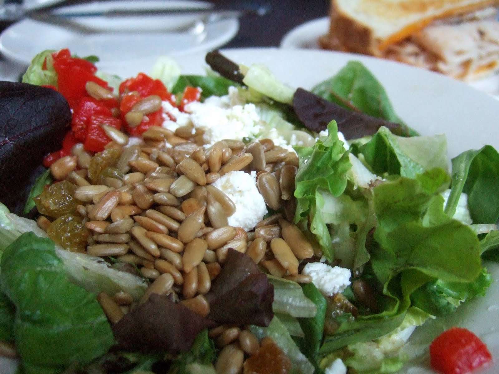 entertaining views from cincinnati: Lunch Express at Slatts Pub