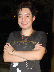 Edric Tjandra - Aktor Indonesia Berdarah Cina | Biografi Profil Biodata