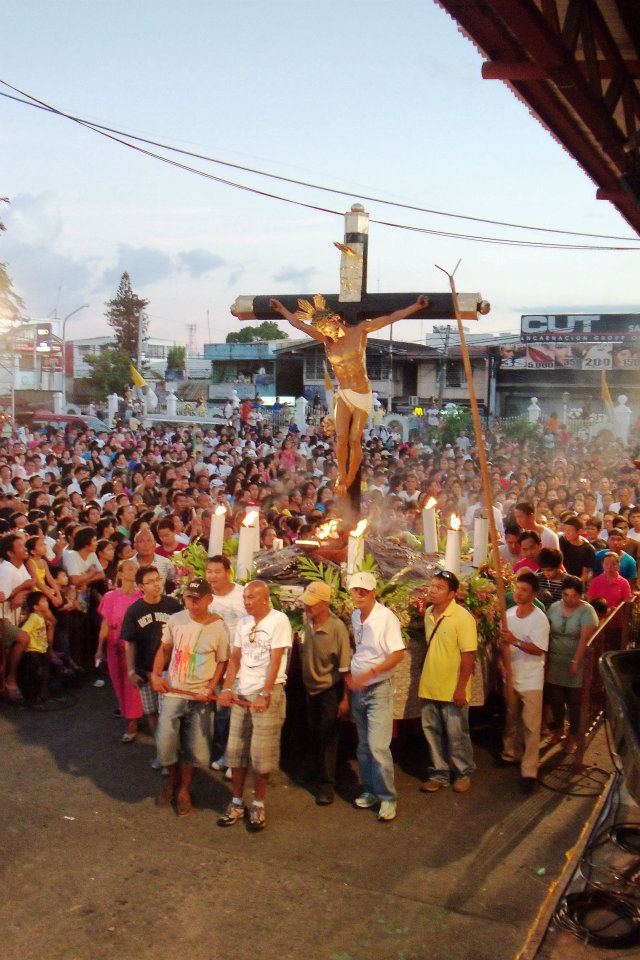 RORATE CÆLI: Strange sights in a Good Friday procession