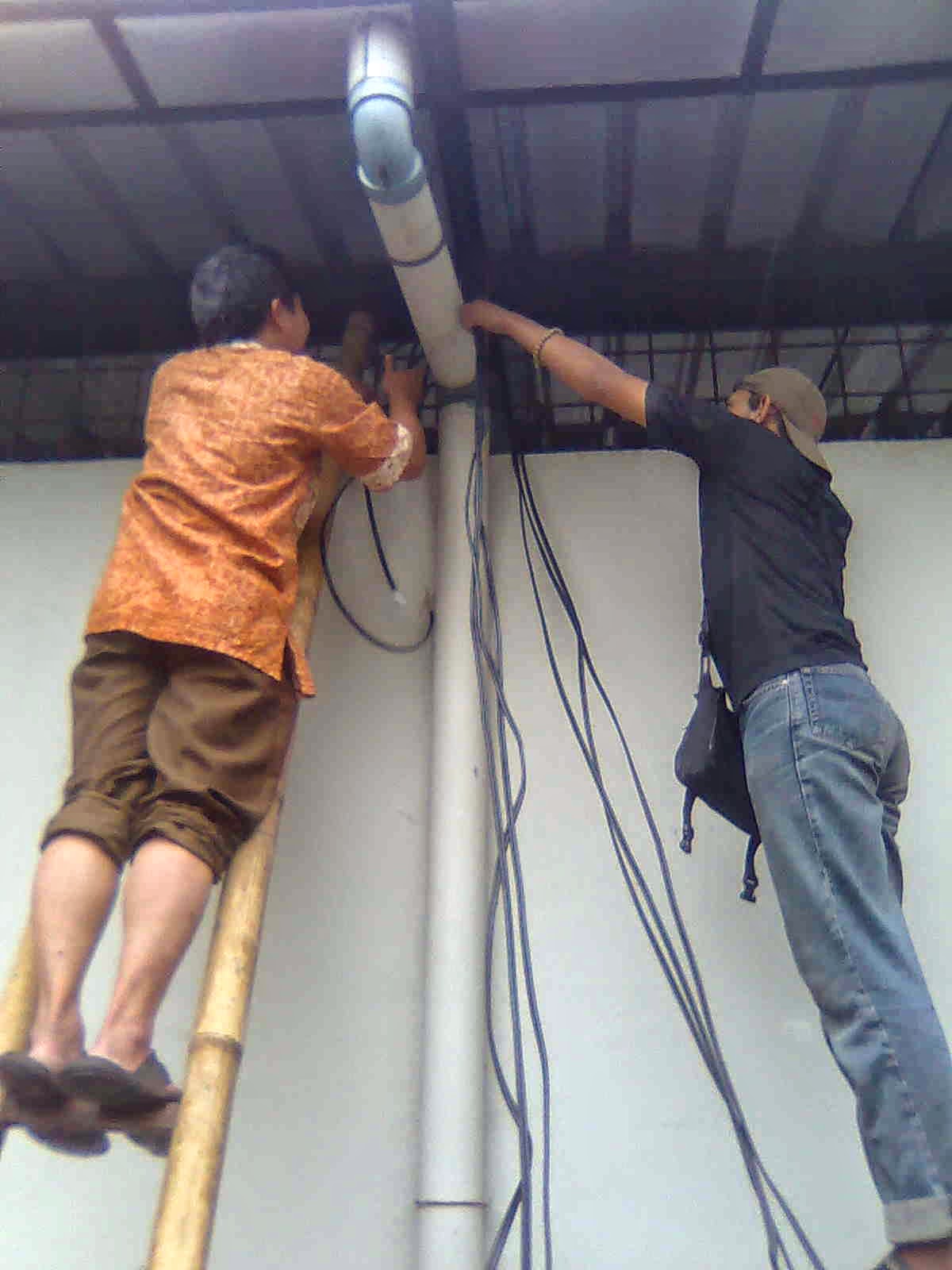 KAPILEM: Jasa Pemasangan Instalasi CCTV