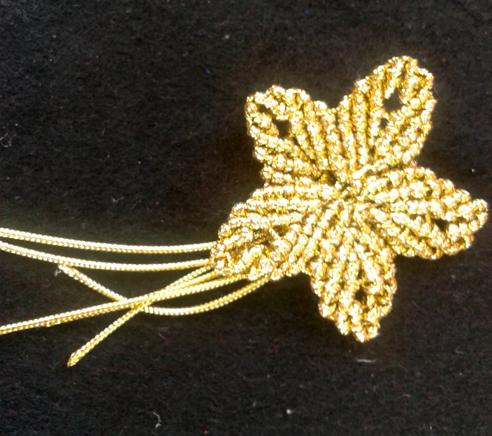 muchoscomplementos: flores de macrame