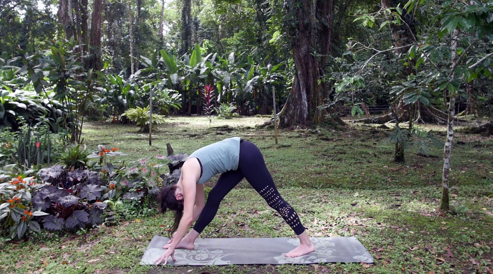 7 Poses for Grounding, Inner Strength, and Connecting with the Earth ...