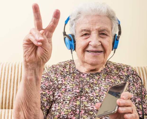 RETRO KIMMER'S BLOG: WHY OLD MUSIC STILL CAPTURES THE HEARTS OF MANY