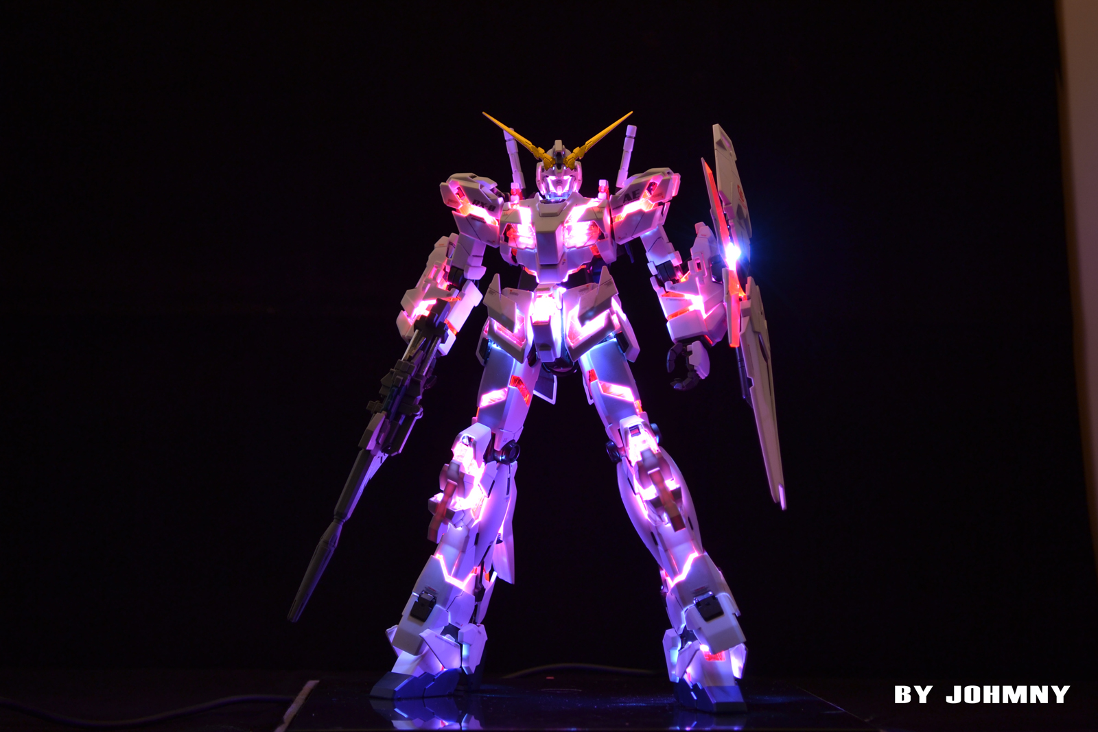 GUNDAM GUY: MG 1/100 Gunpla Builds w/ LED Installed